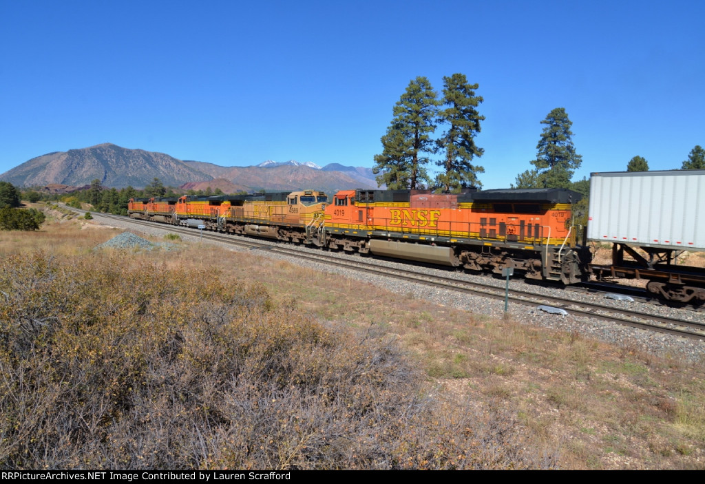 BNSF W/B 4415